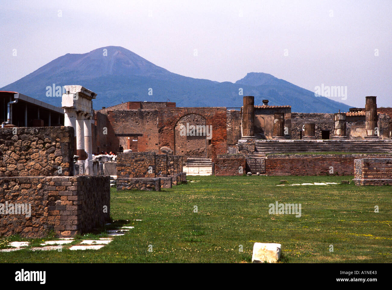 Pompeii vesuvius hi-res stock photography and images - Alamy