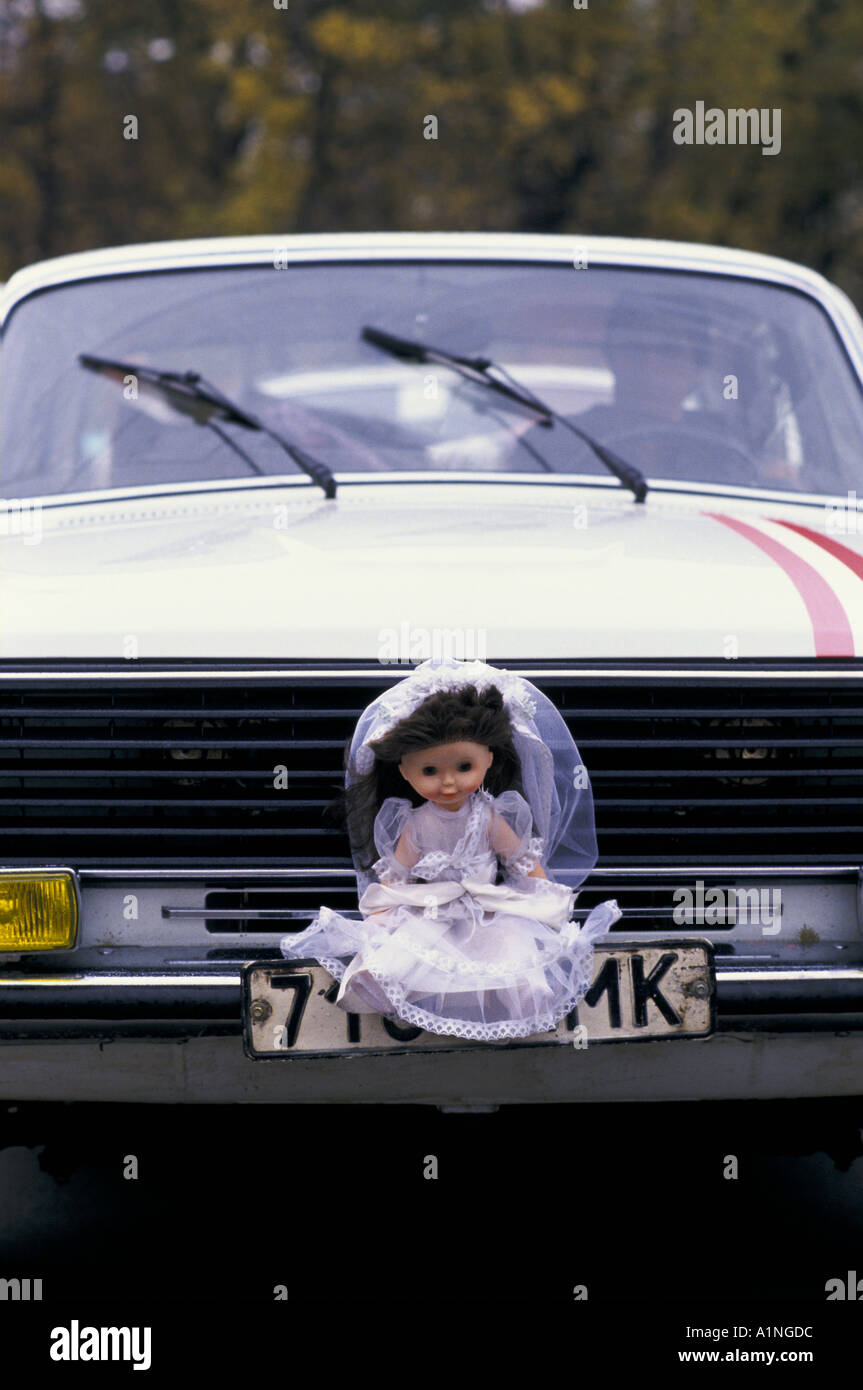 WEDDING CAR IN MOSCOW Stock Photo - Alamy
