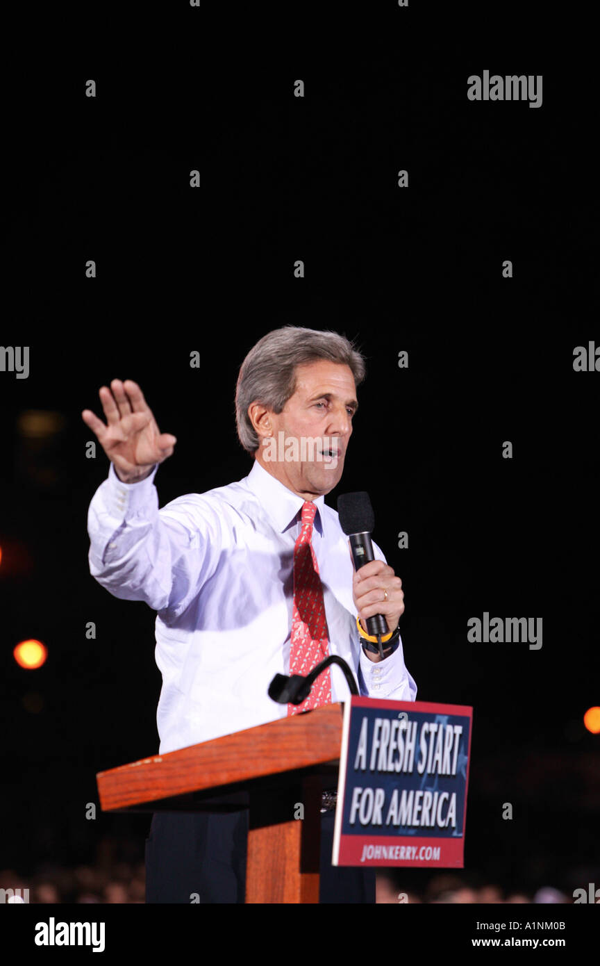 John kerry 2004 hi-res stock photography and images - Alamy