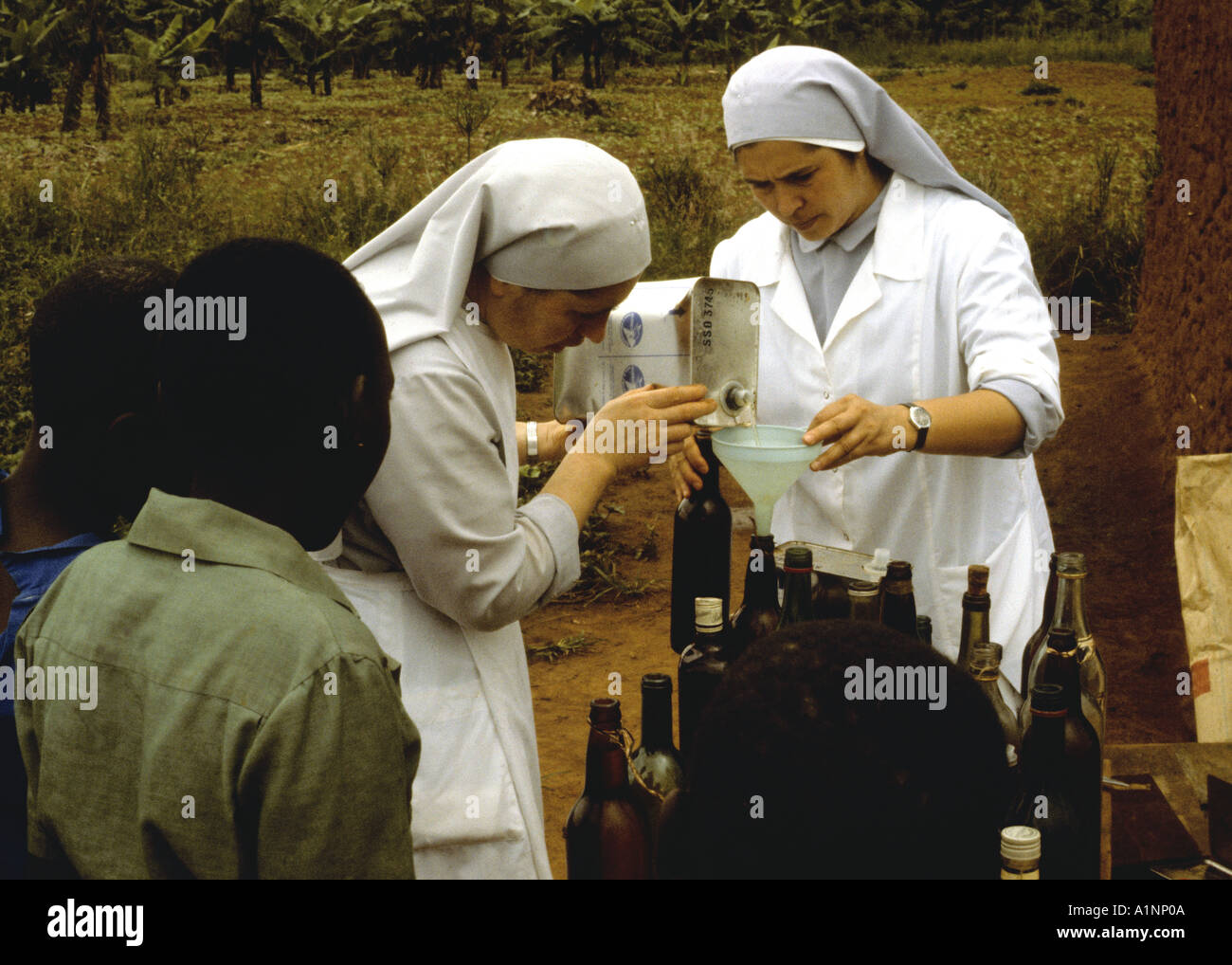 Nuns at work hi-res stock photography and images - Alamy