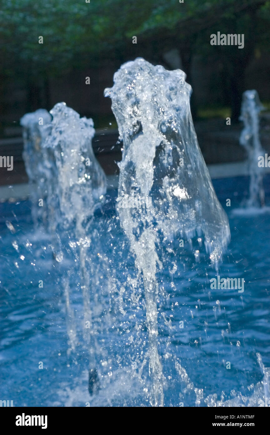 water squirting from a fountain Stock Photo - Alamy