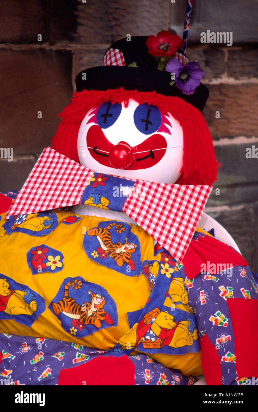 Clown scarecrow hi-res stock photography and images - Alamy