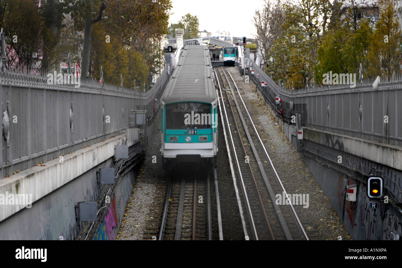 french metro train in paris Stock Photo - Alamy