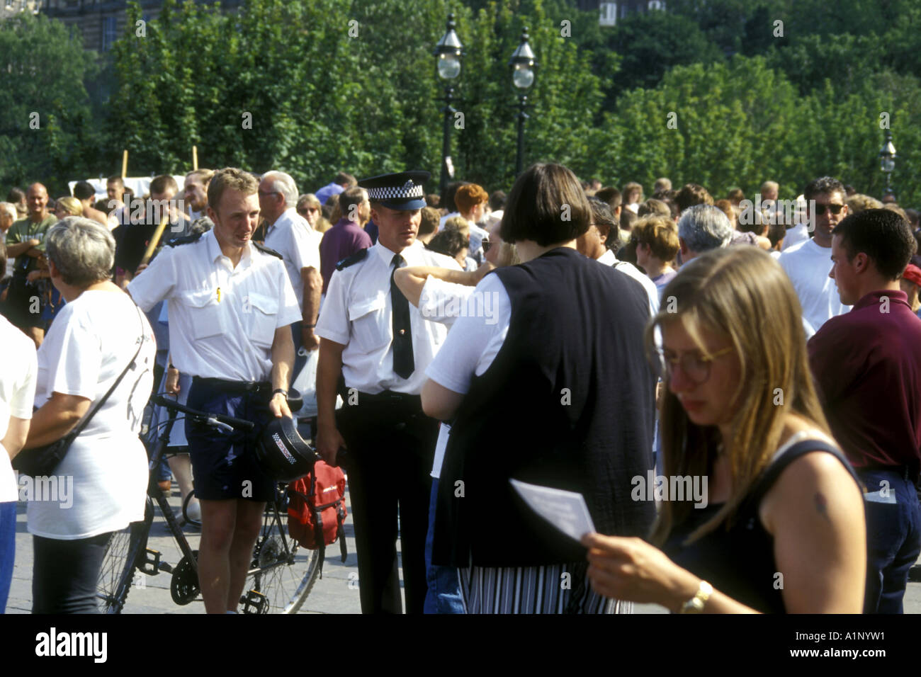 Crowd people mixed gender hi-res stock photography and images - Alamy