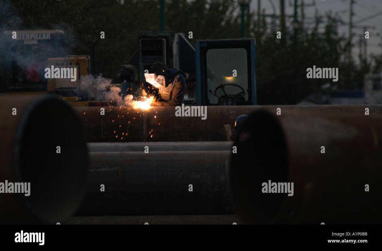 Welder working night hi-res stock photography and images - Alamy