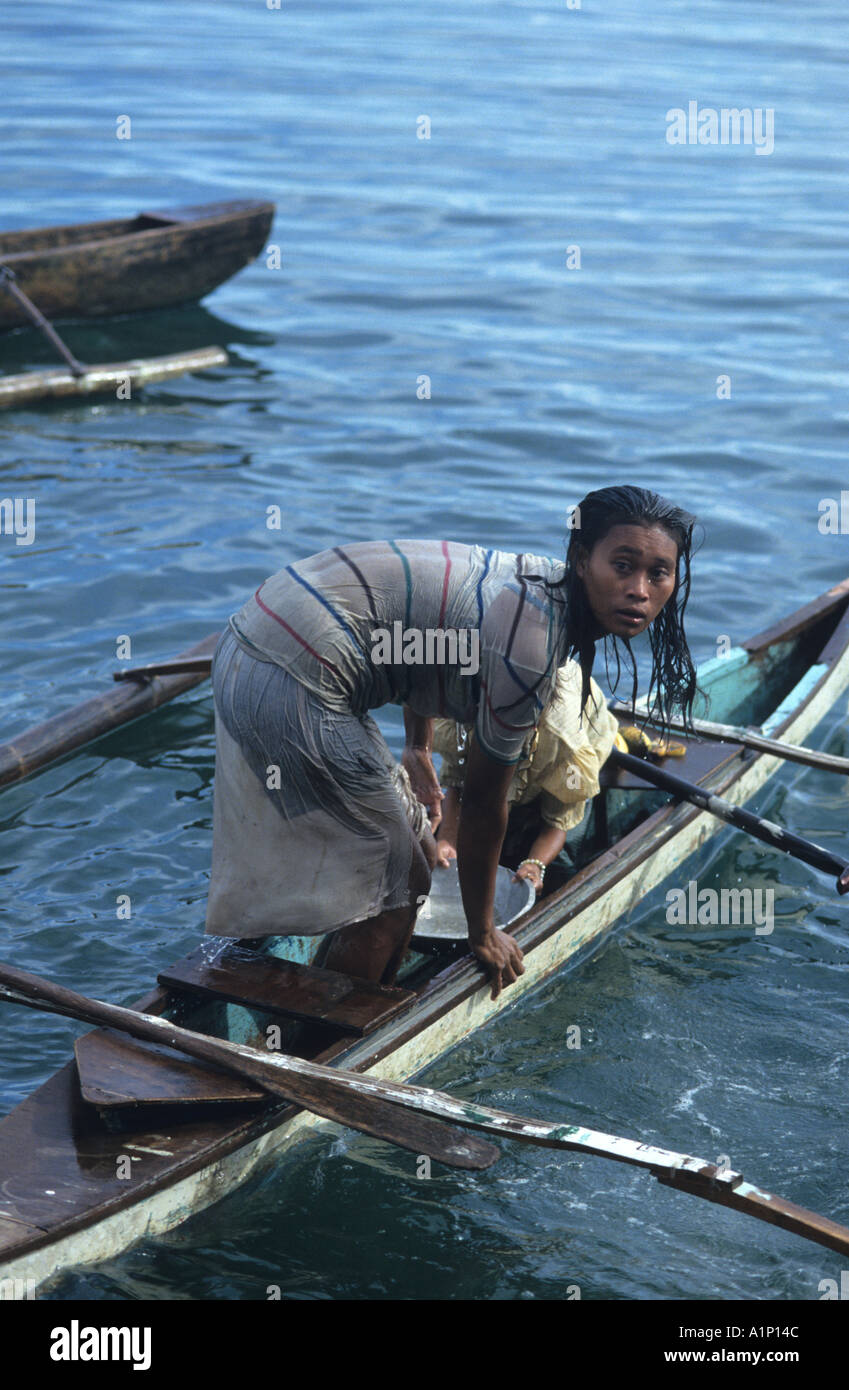 Badjao Badjau or Tau Laut sea gypsies children Puerto Princesa Palawan ...