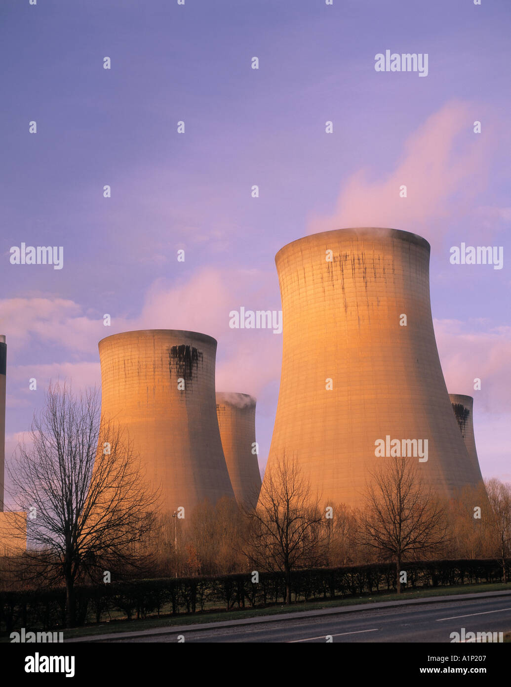 Cooling Towers Ratcliffe Nottinghamshire England Stock Photo - Alamy