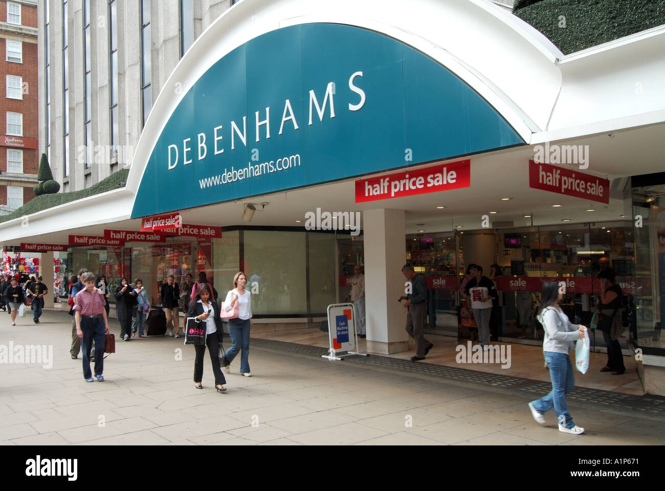 Debenhams sale hi-res stock photography and images - Alamy
