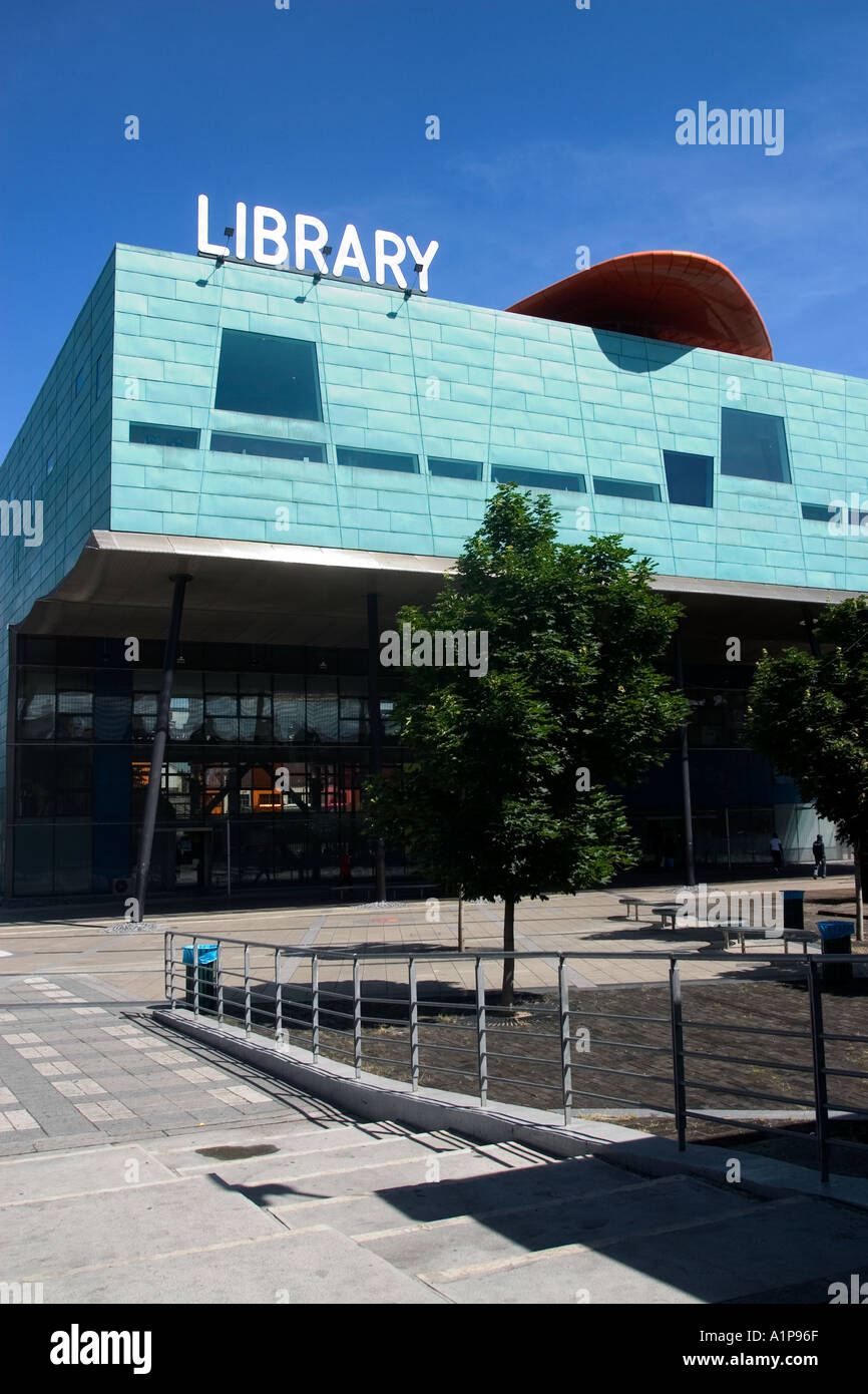 Striking library design hi-res stock photography and images - Alamy