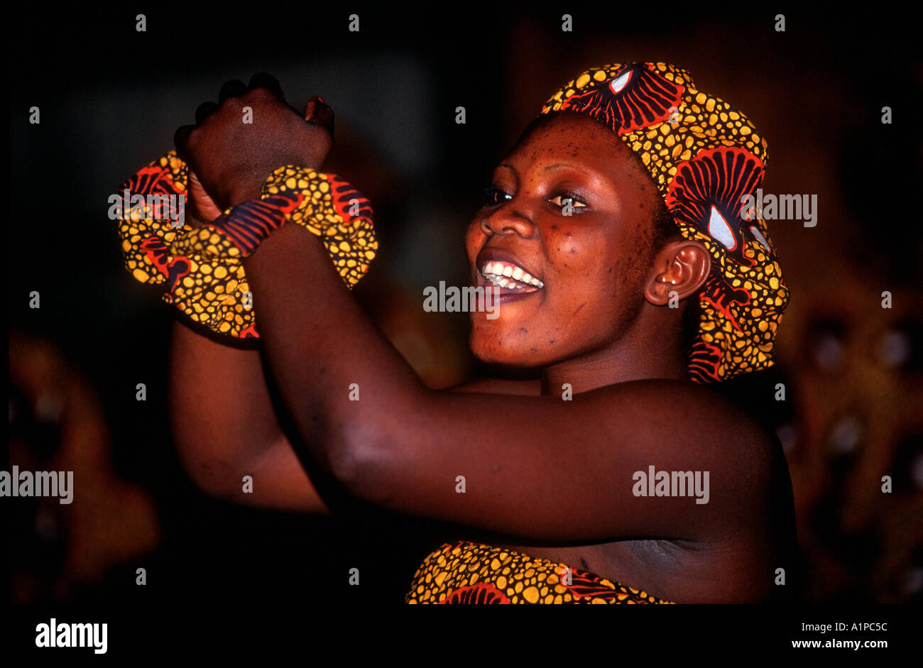 Zimbabwean traditional dress hi-res stock photography and images - Alamy