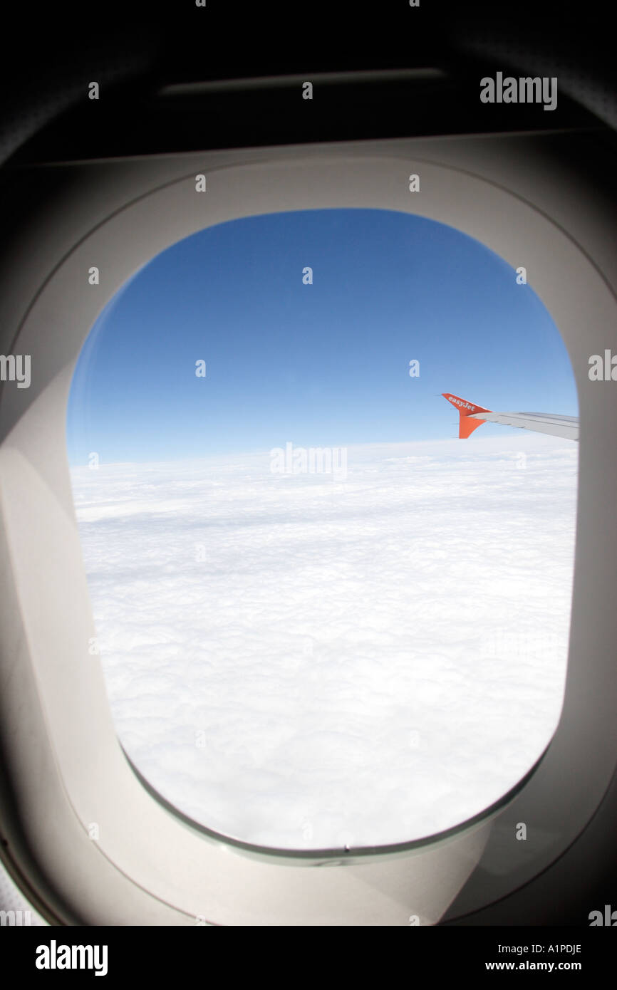 Easyjet plane from above hi-res stock photography and images - Alamy