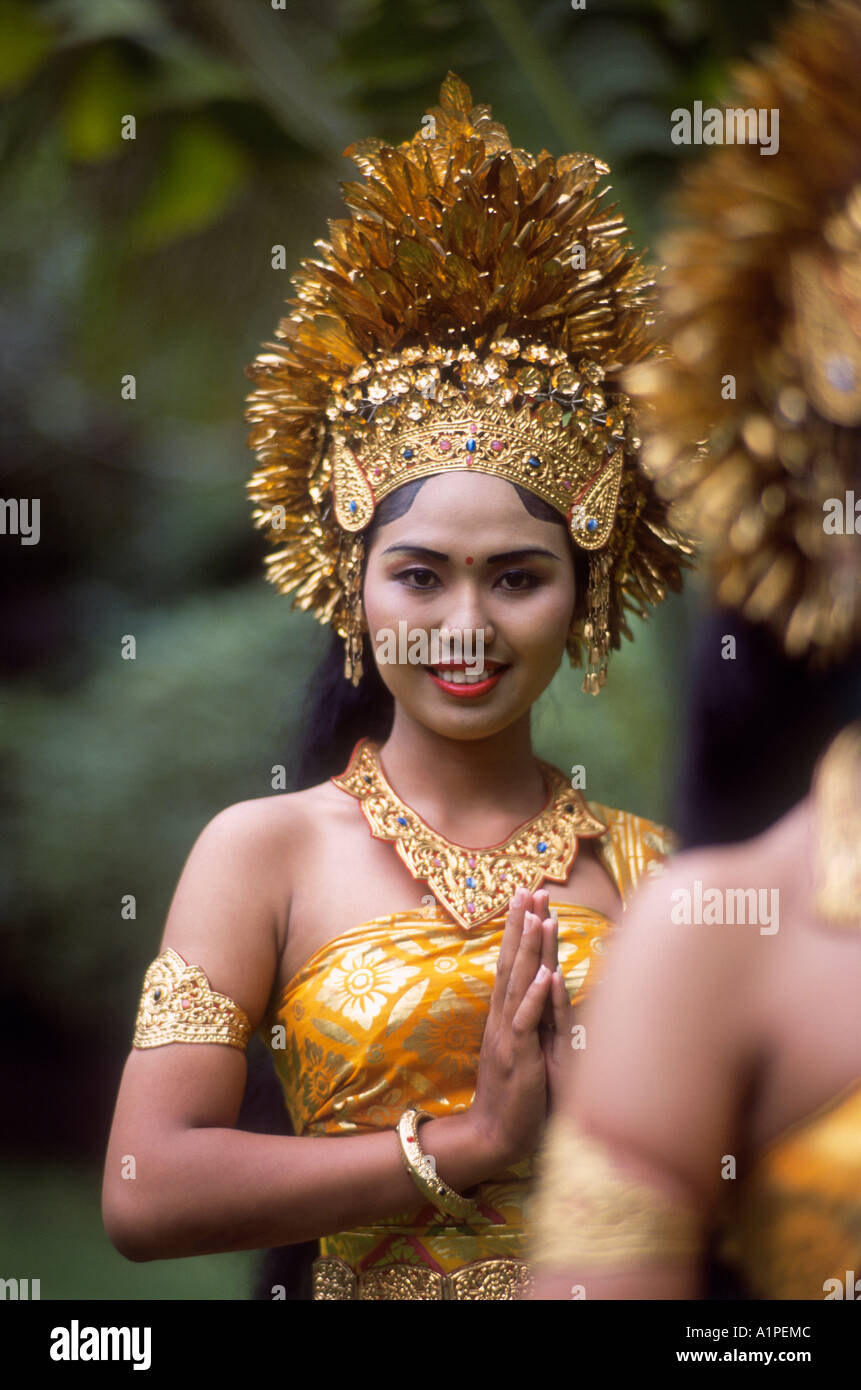 Balinese Girl In Traditional Costume Stock Photo - Alamy