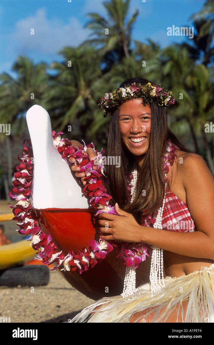 Hawaiian native girl hi-res stock photography and images - Alamy