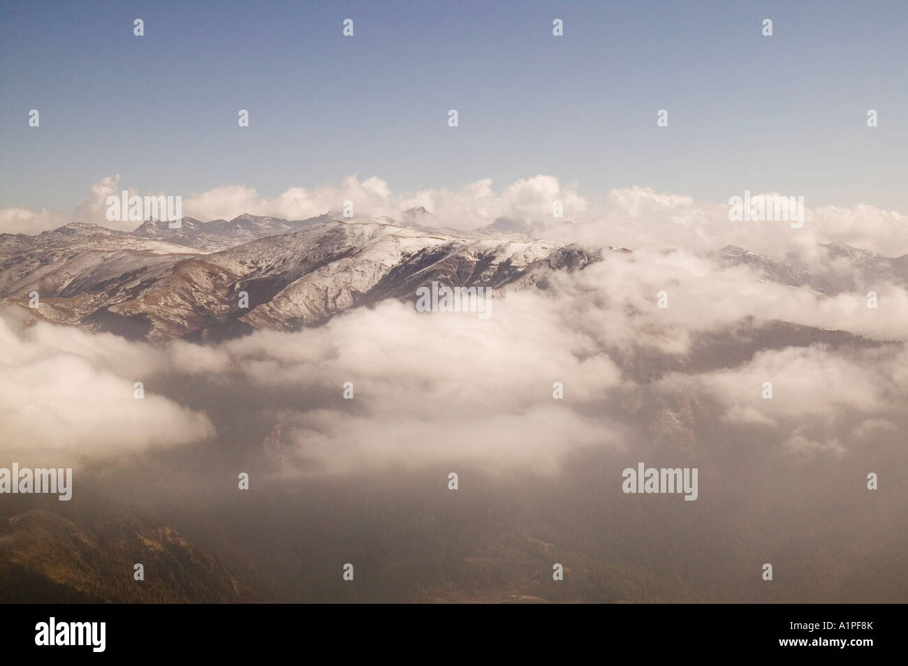 Himalayas south asia aerial hi-res stock photography and images - Alamy