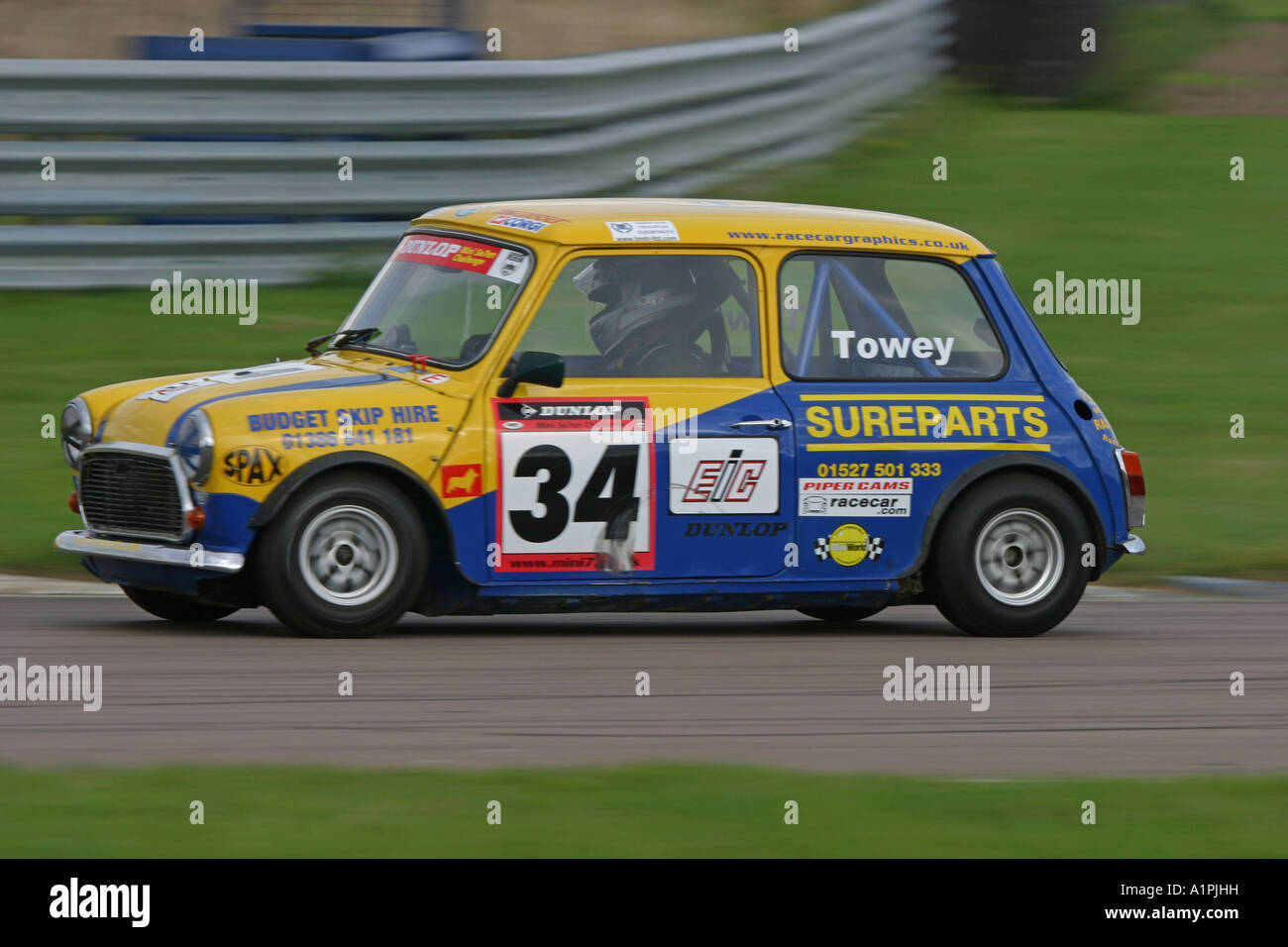 Stock cars racing around track hi-res stock photography and images - Alamy