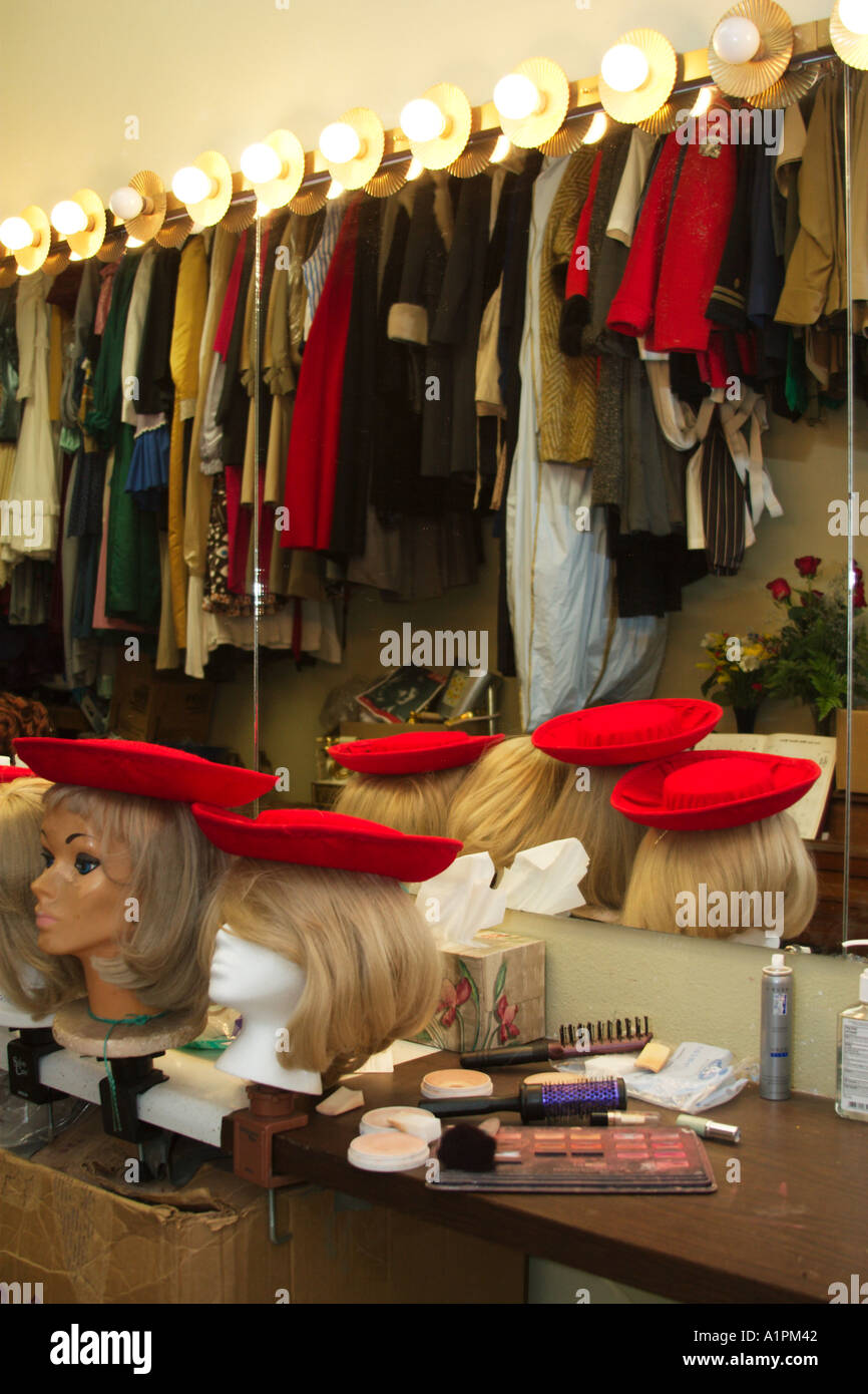 Theatre makeup table and mirror Stock Photo - Alamy