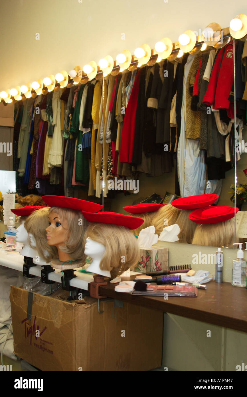 Theatre makeup table and mirror Stock Photo - Alamy