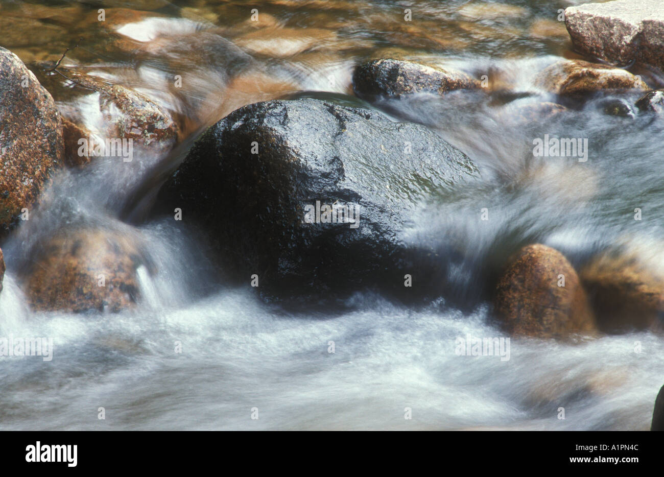 Subtle water movement hi-res stock photography and images - Alamy
