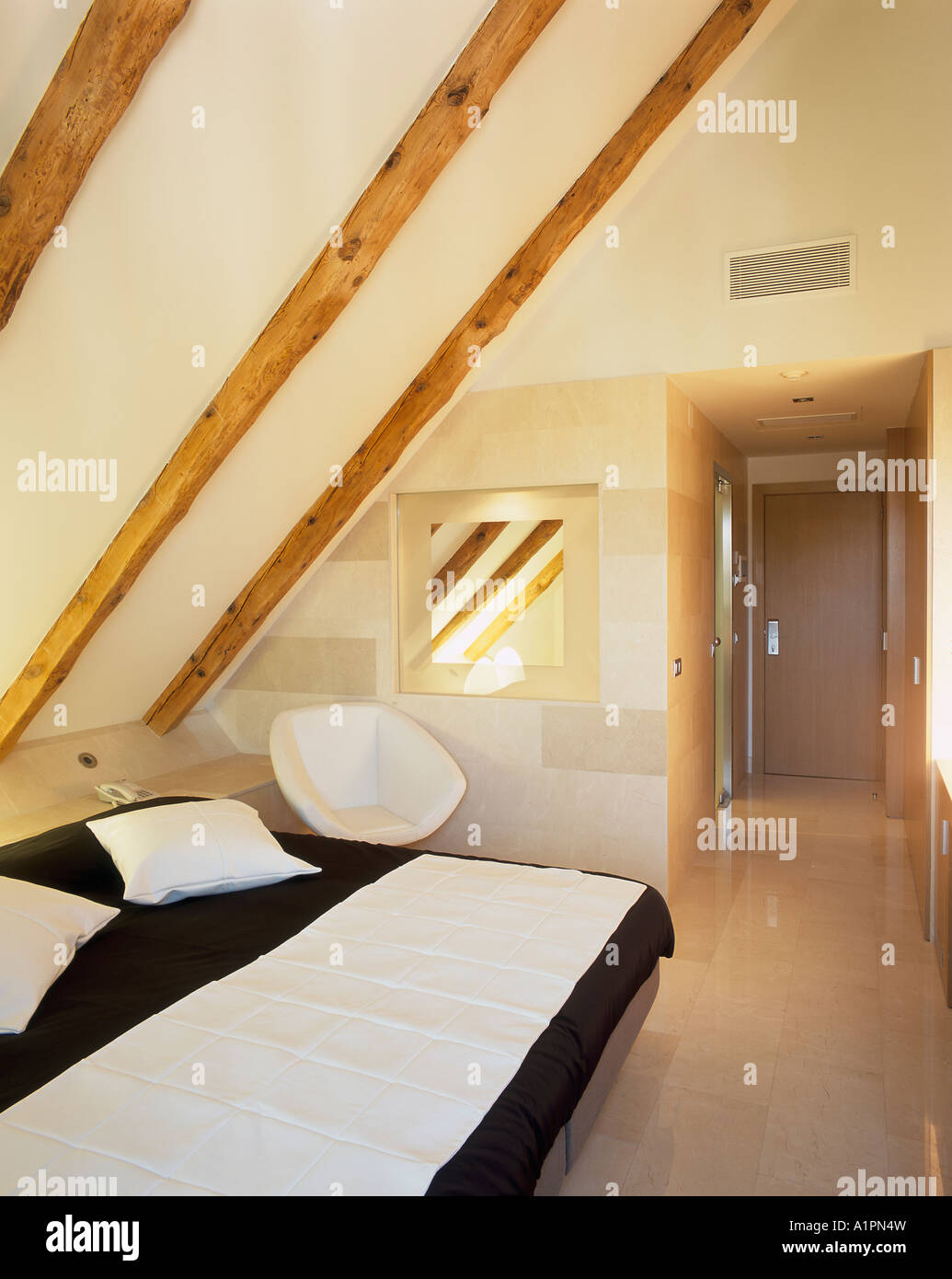 Sloping beam hi-res stock photography and images - Alamy