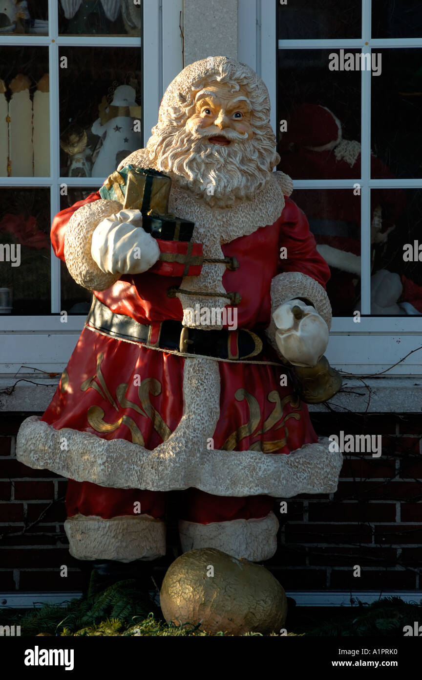 Father chrismas hi-res stock photography and images - Alamy