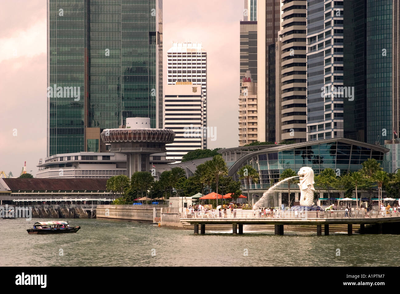 The Merlion water feature in Singapore Bay Stock Photo - Alamy