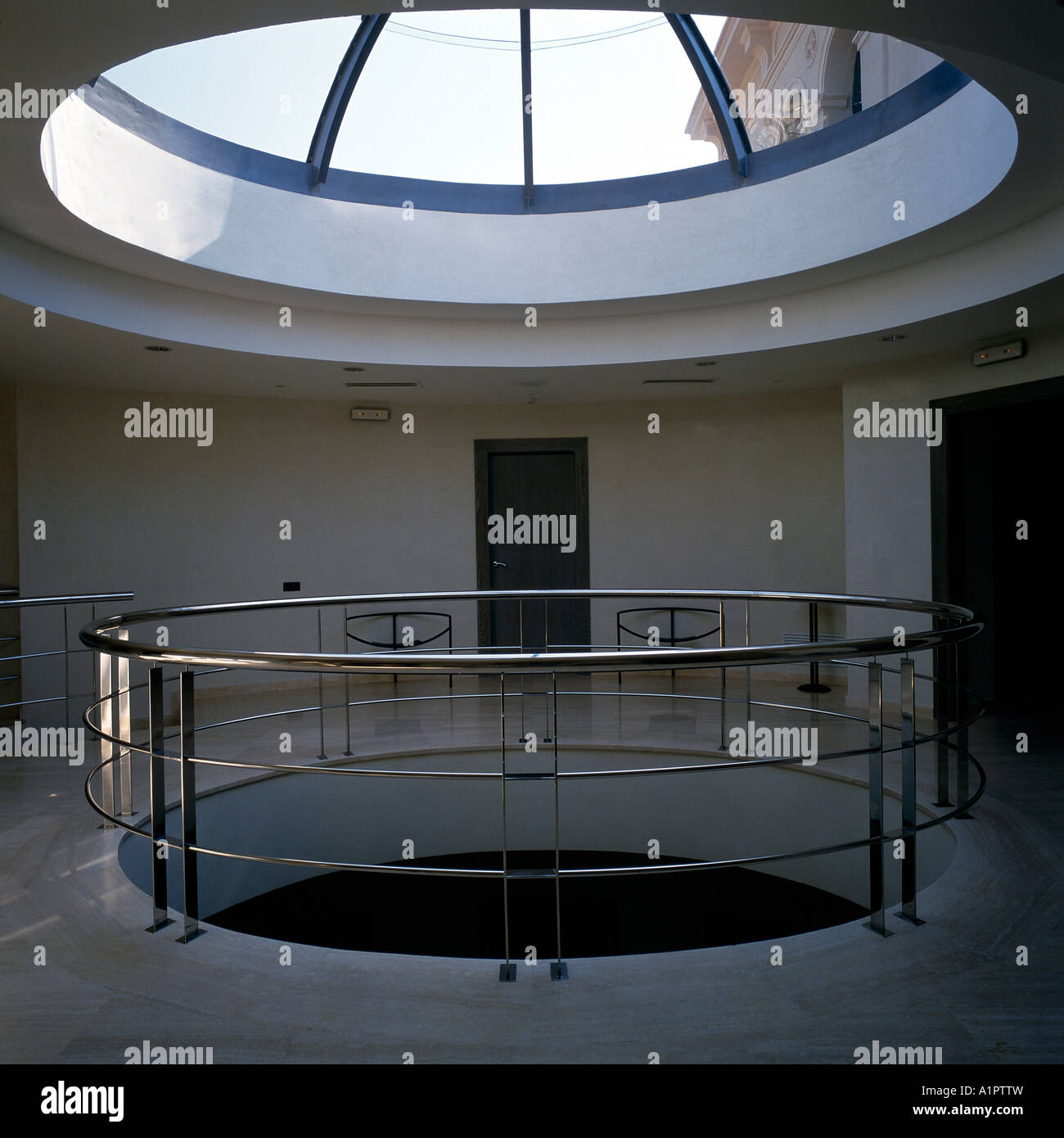 Atrium hallway home hi-res stock photography and images - Alamy