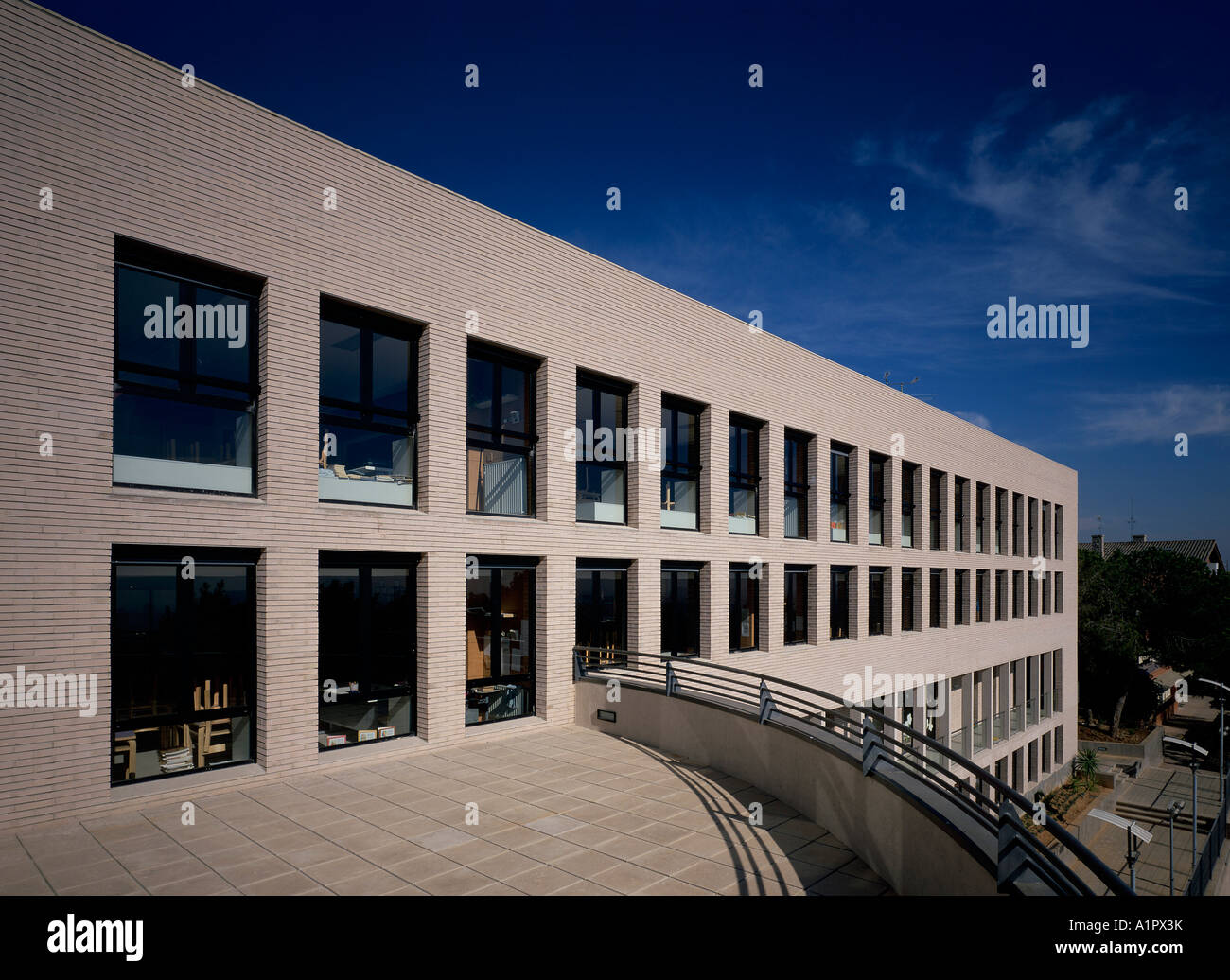 Well maintained commercial buildings hi-res stock photography and ...