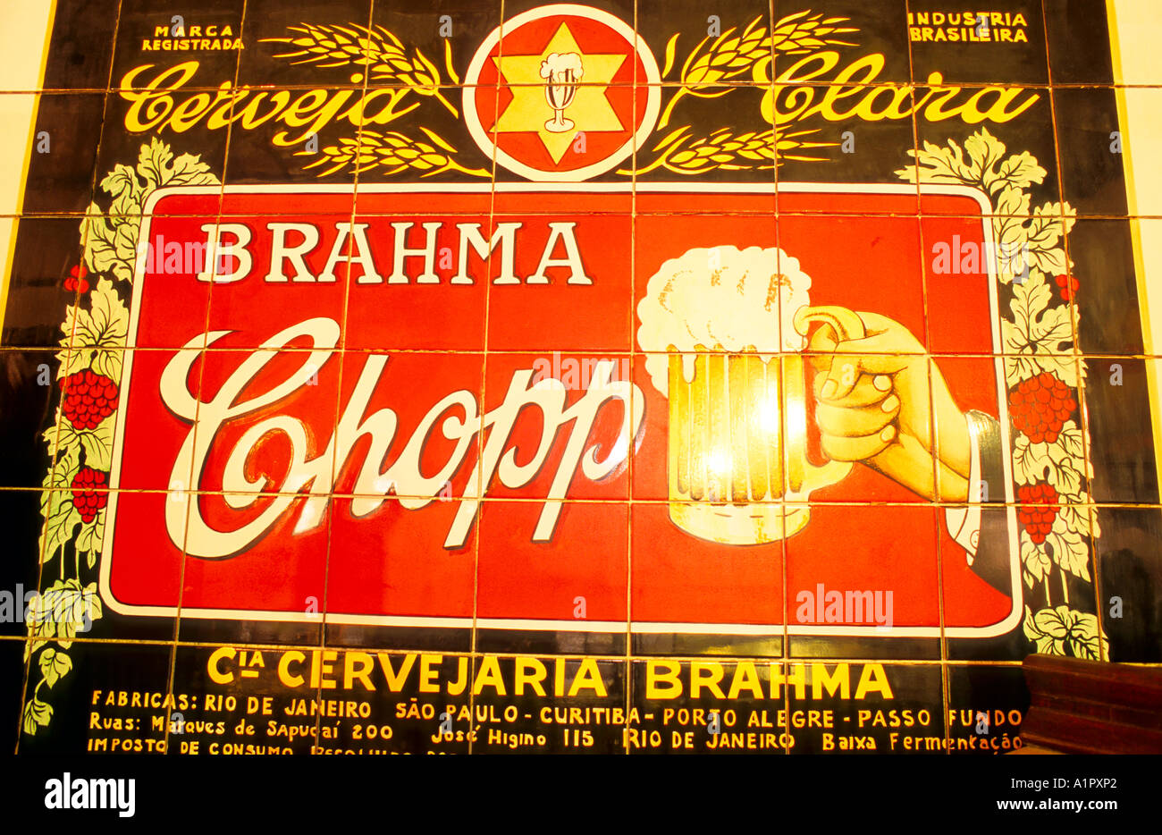 Beer advertisement woman hi-res stock photography and images - Alamy