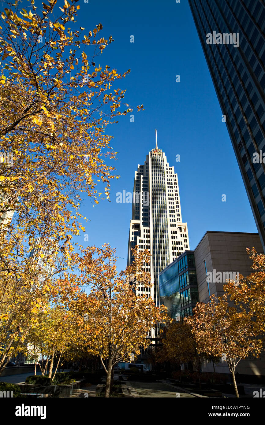 Illinois chicago nbc tower building hi-res stock photography and images ...
