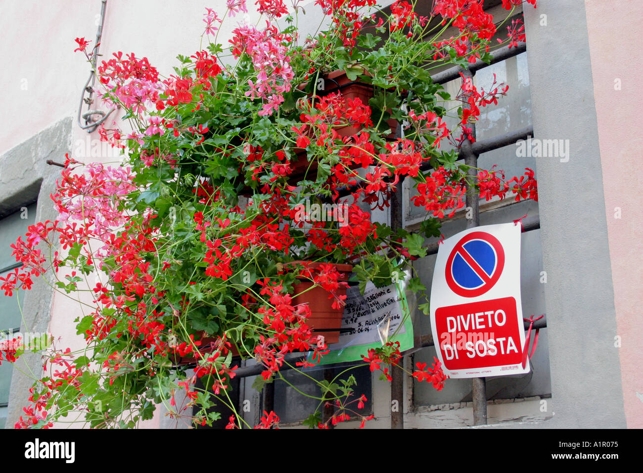 Tuscan Street Sign Red Stock Photo - Alamy