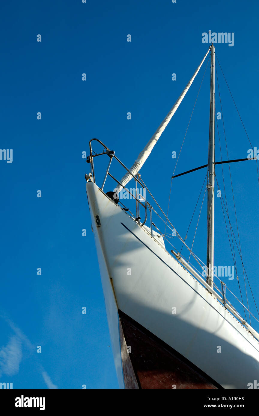 The bow of a sailing boat in dry dock Stock Photo - Alamy