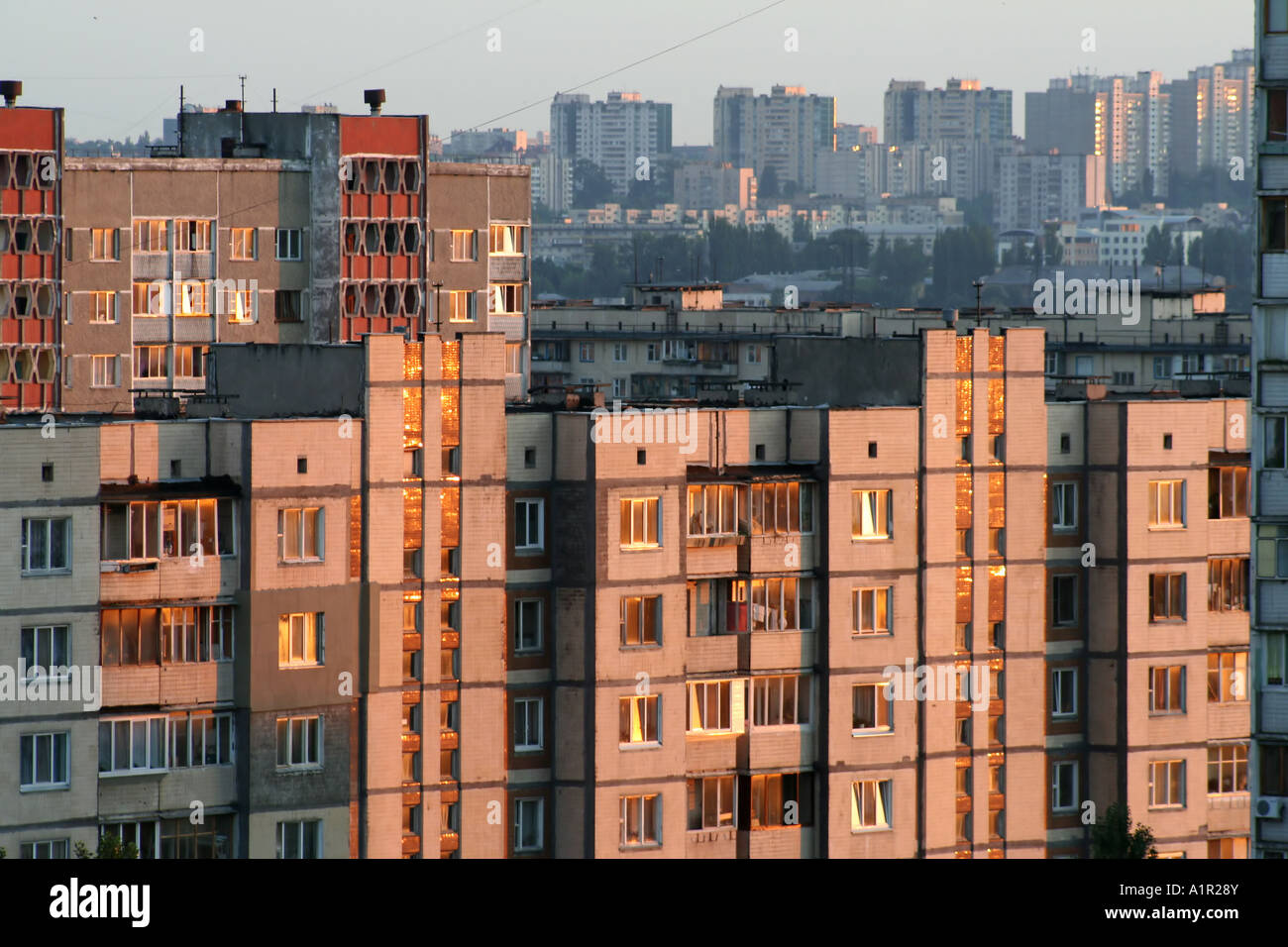 Light reflecting off buildings hi-res stock photography and images - Alamy