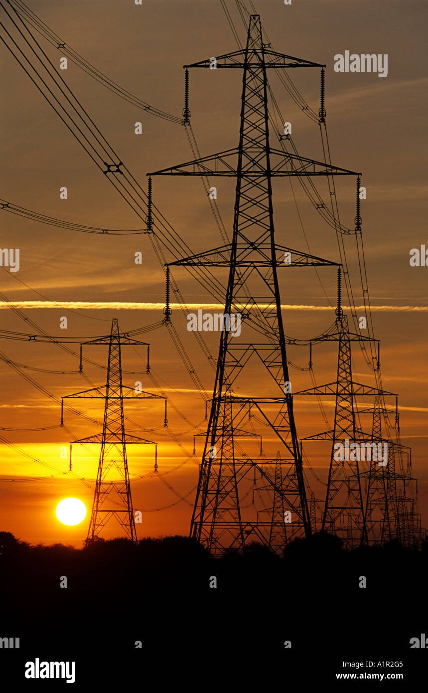 High tension power cables hi-res stock photography and images - Alamy
