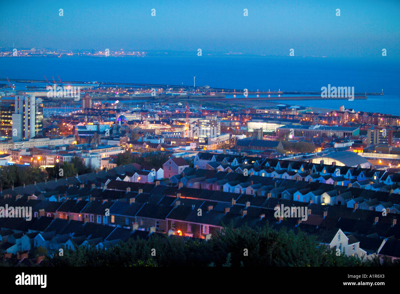 Swansea bay town and sea hi-res stock photography and images - Alamy