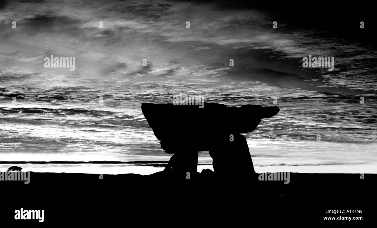 Dolmen ireland Black and White Stock Photos & Images - Alamy
