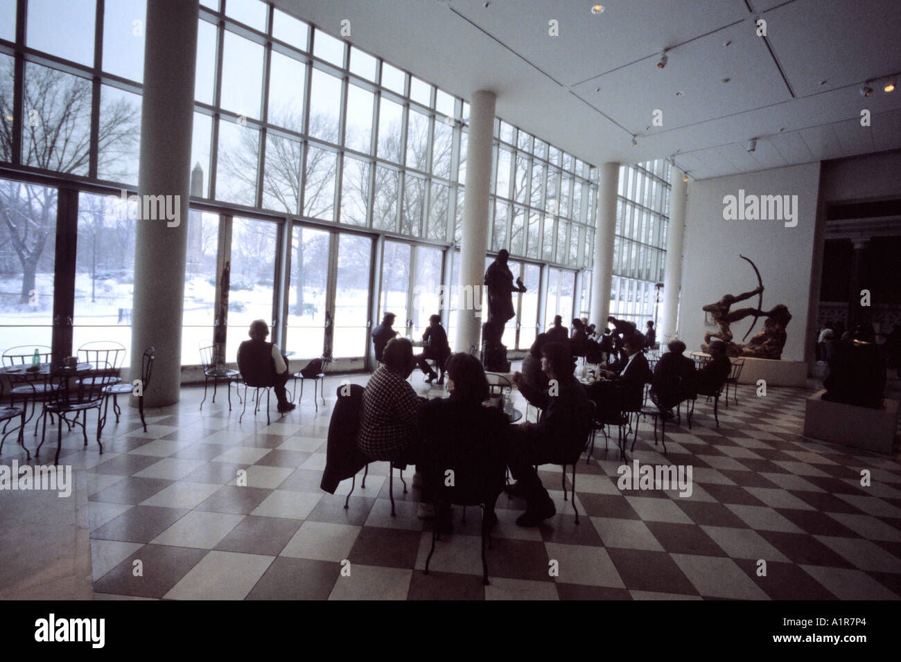 Cafe metropolitan museum of art hi-res stock photography and images - Alamy