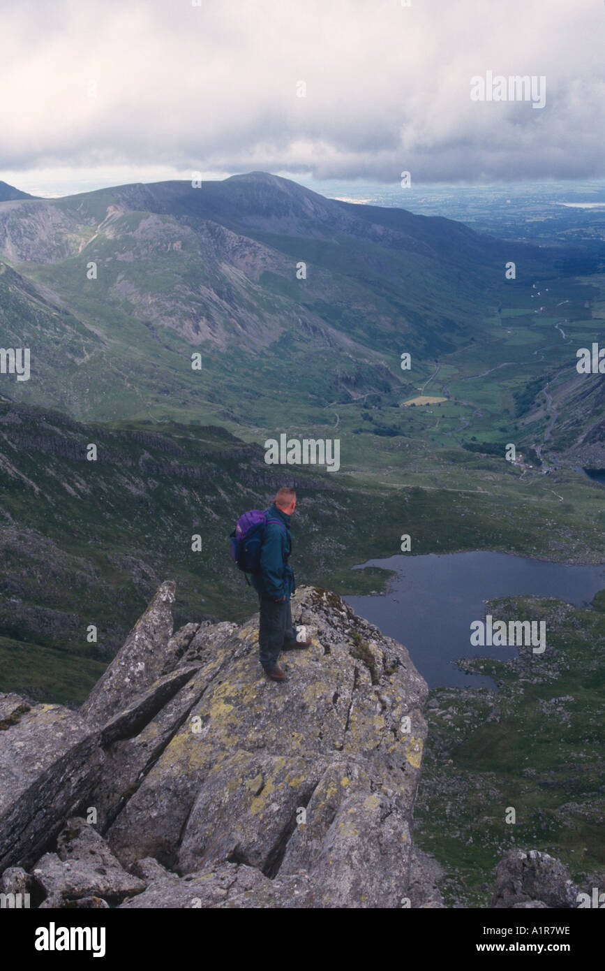 Hill Walking Bristly Ridge Llyn Bochllwyd Ogwen Valley Snowdonia North ...