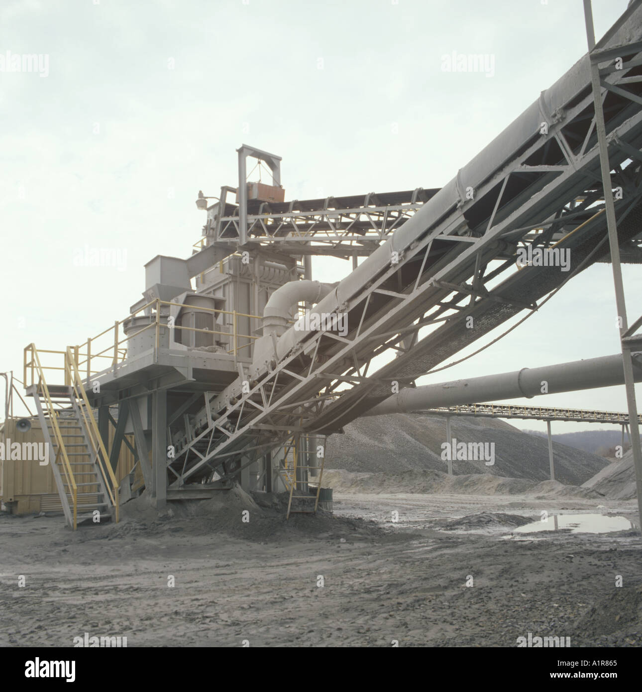 Rock conveyor hi-res stock photography and images - Alamy