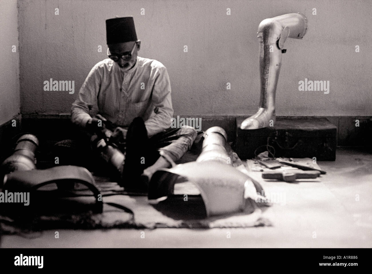 Artificial limb of india hi-res stock photography and images - Alamy