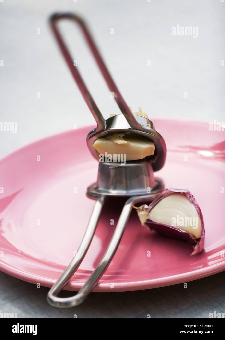 Garlic presses hi-res stock photography and images - Alamy