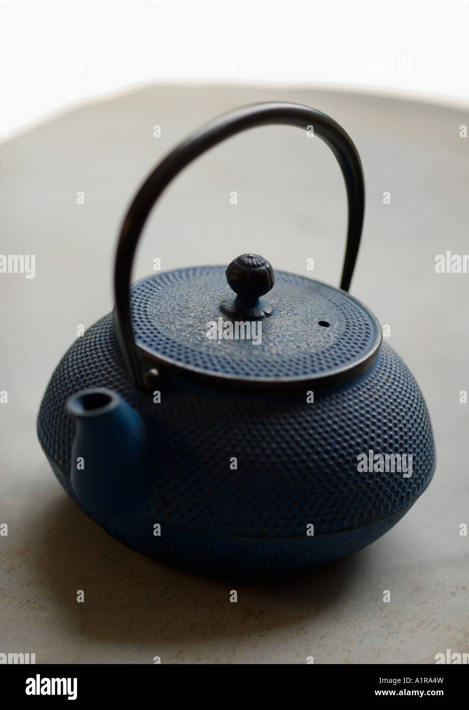Teapots overhead hi-res stock photography and images - Alamy