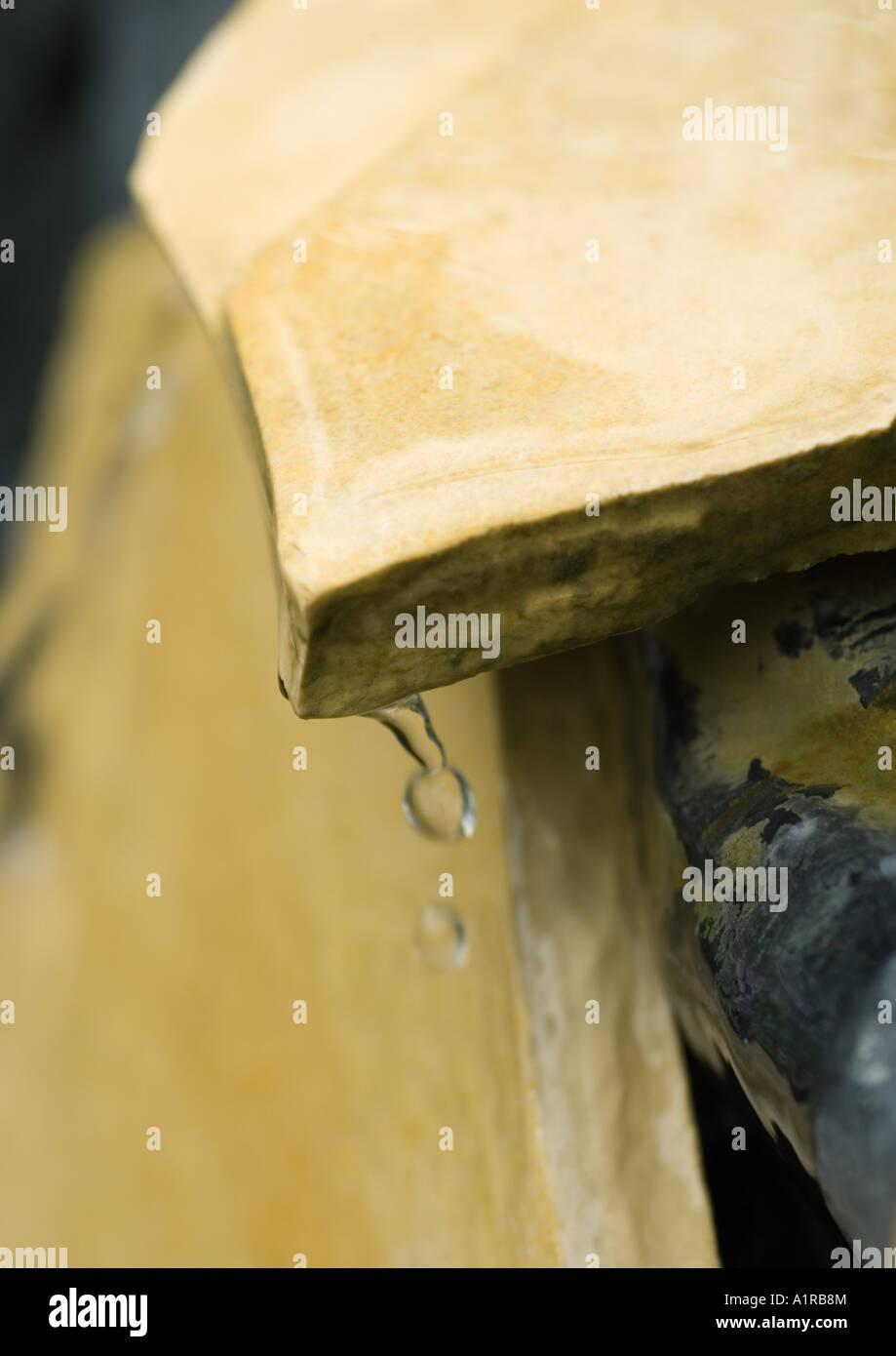 Dripping from edge hi-res stock photography and images - Alamy