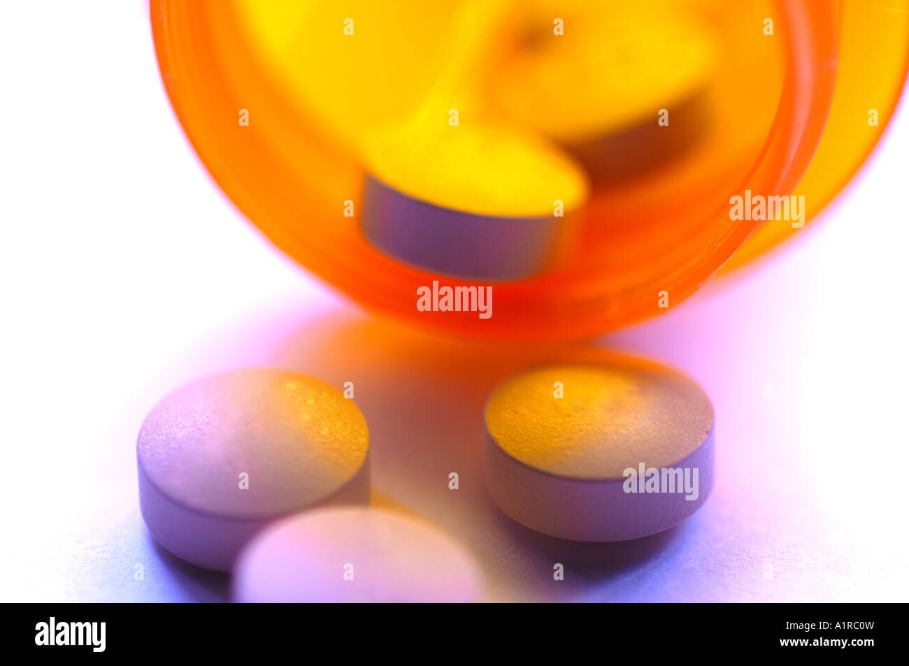 pills spilled on counter Stock Photo - Alamy