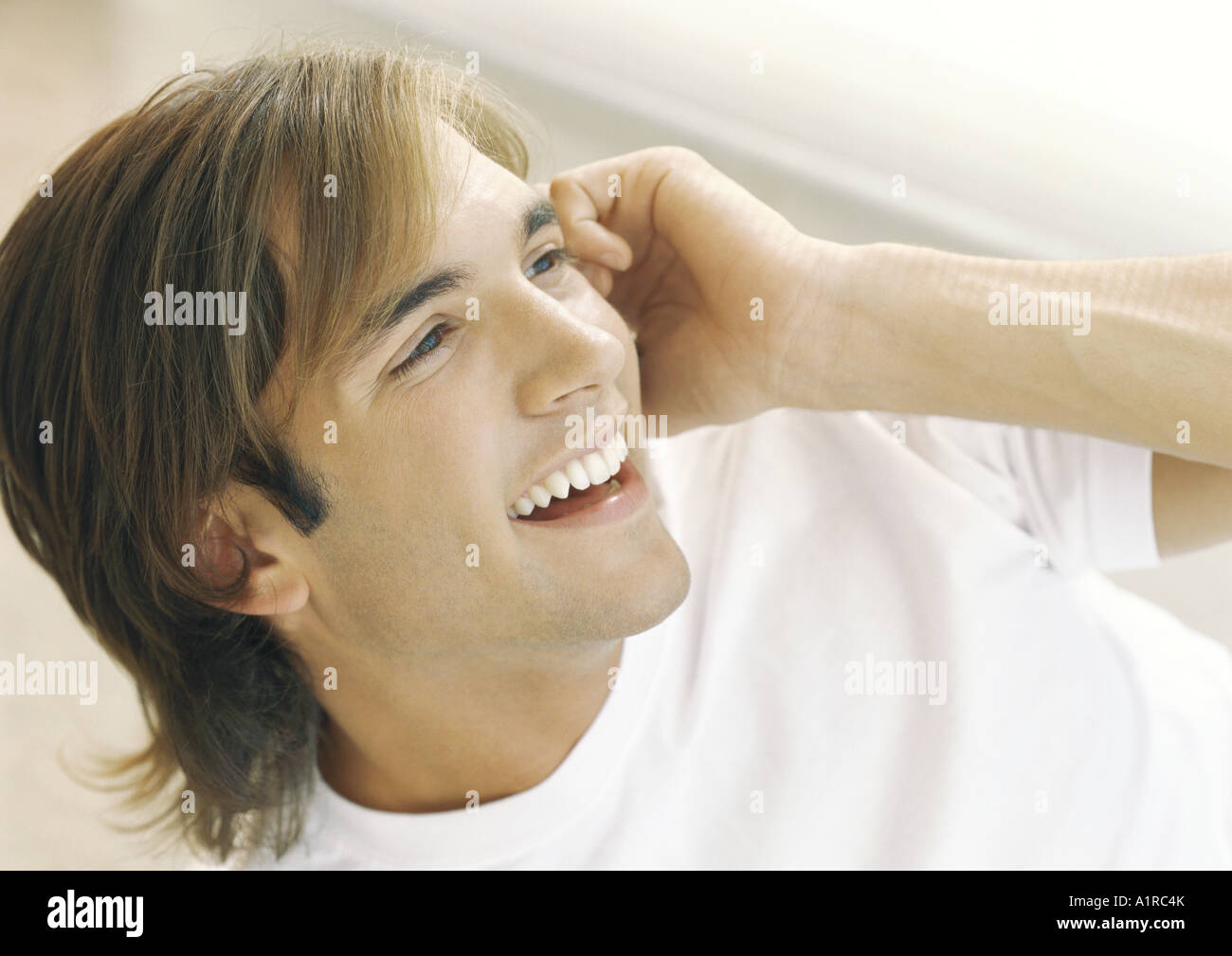 Man using cell phone Stock Photo - Alamy