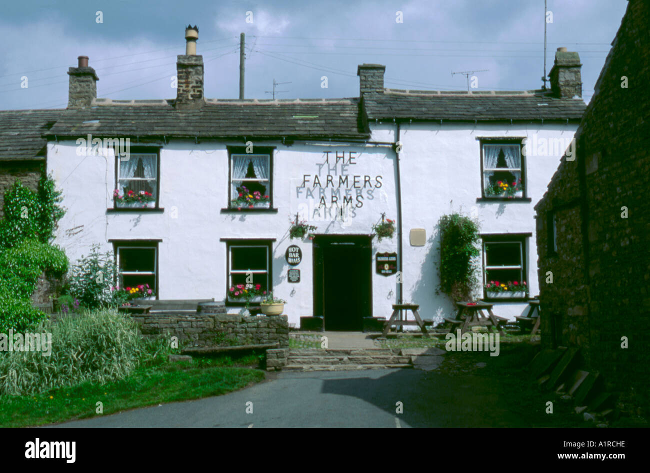 "Farmers Arms", village of Muker, Upper Swaledale, Yorkshire Dales ...
