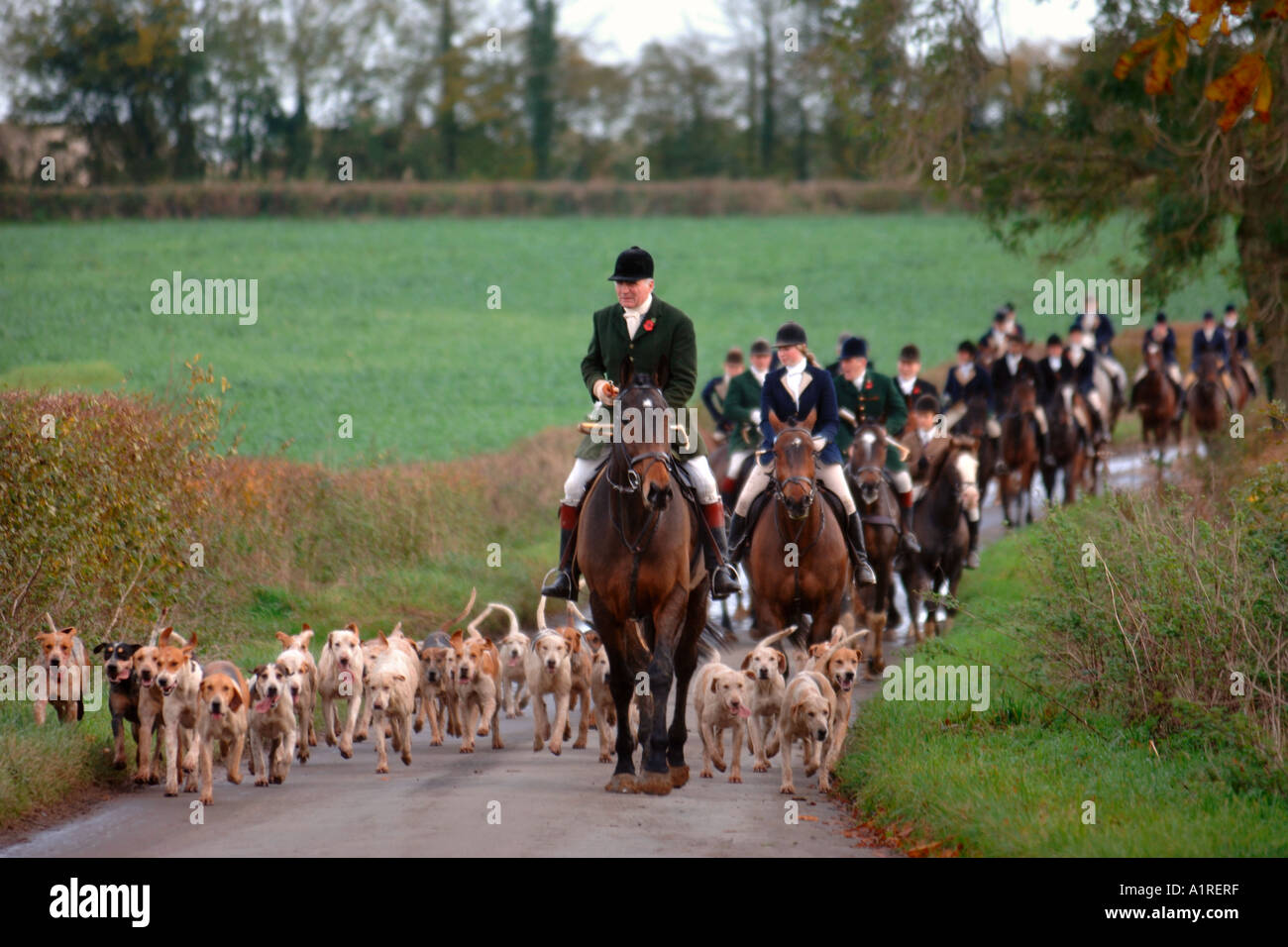 JOINT MASTER OF THE BEAUFORT HUNT CAPTAIN IAN FARQUHAR LEADS RIDERS ...