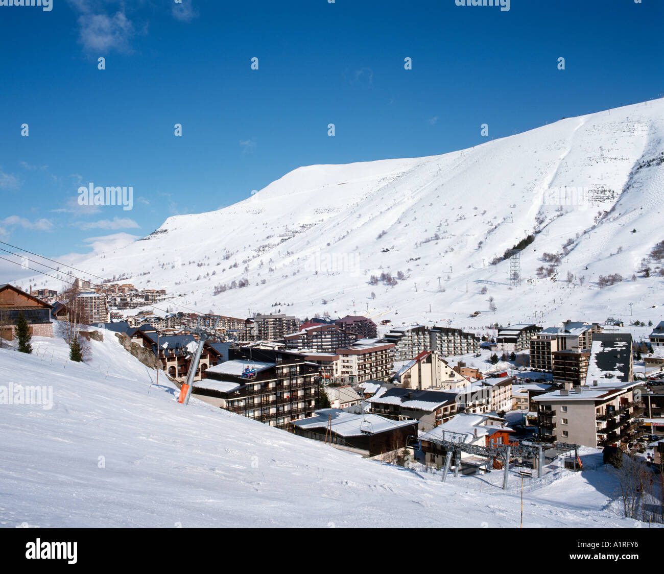 France isere ski resort hi-res stock photography and images - Alamy