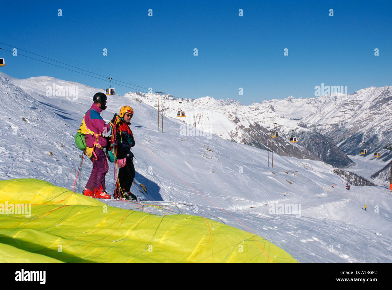 Parascending parascender hi-res stock photography and images - Alamy