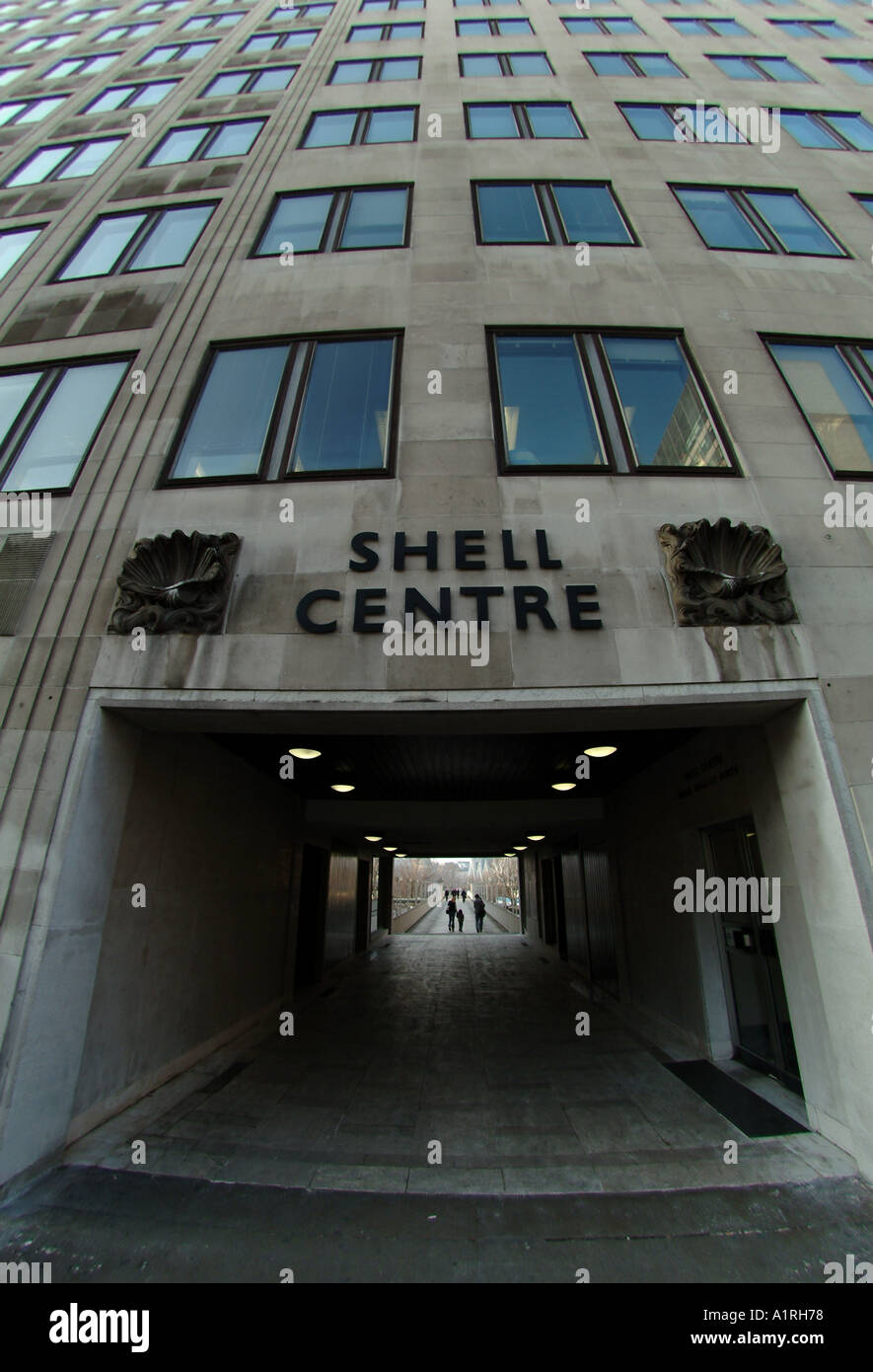 London Shell building Stock Photo - Alamy