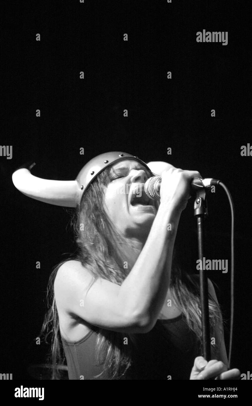 Yamaha drums hi-res stock photography and images - Alamy